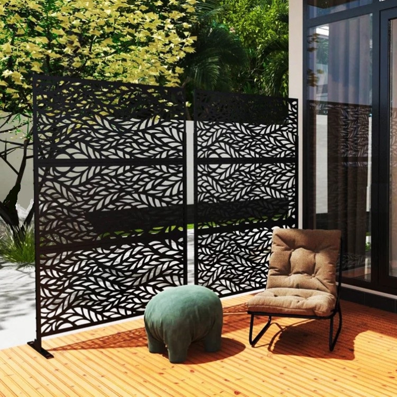 Free Standing Privacy Screen